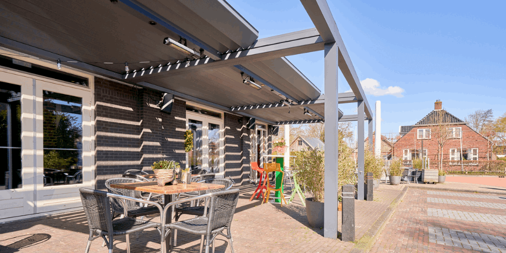 Pinela Deluxe: Aluminium Louvered Roof – Falcon Canopies